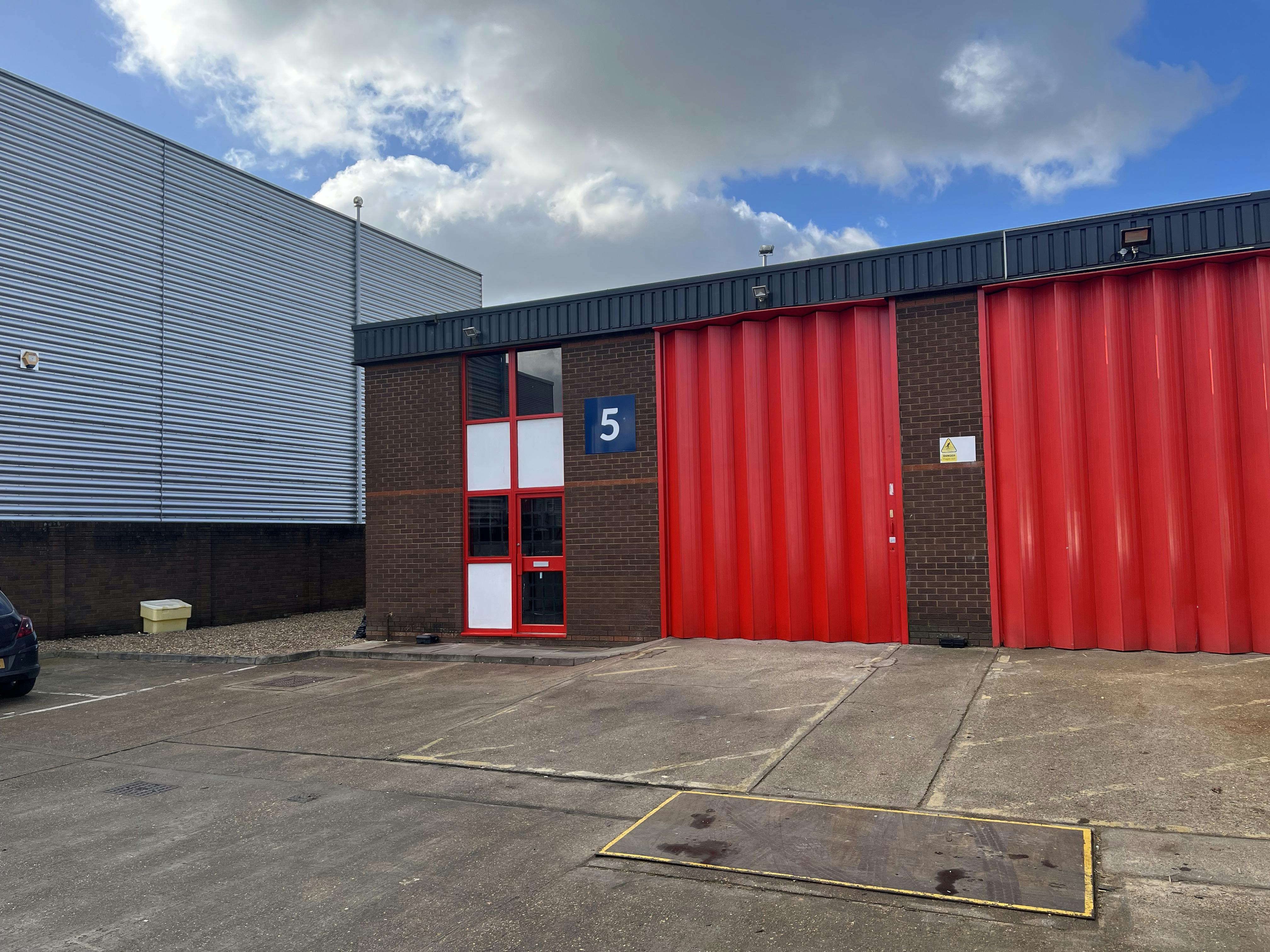 Unit 5, Dockwells Industrial Estate, Feltham, Industrial / Warehouse ...