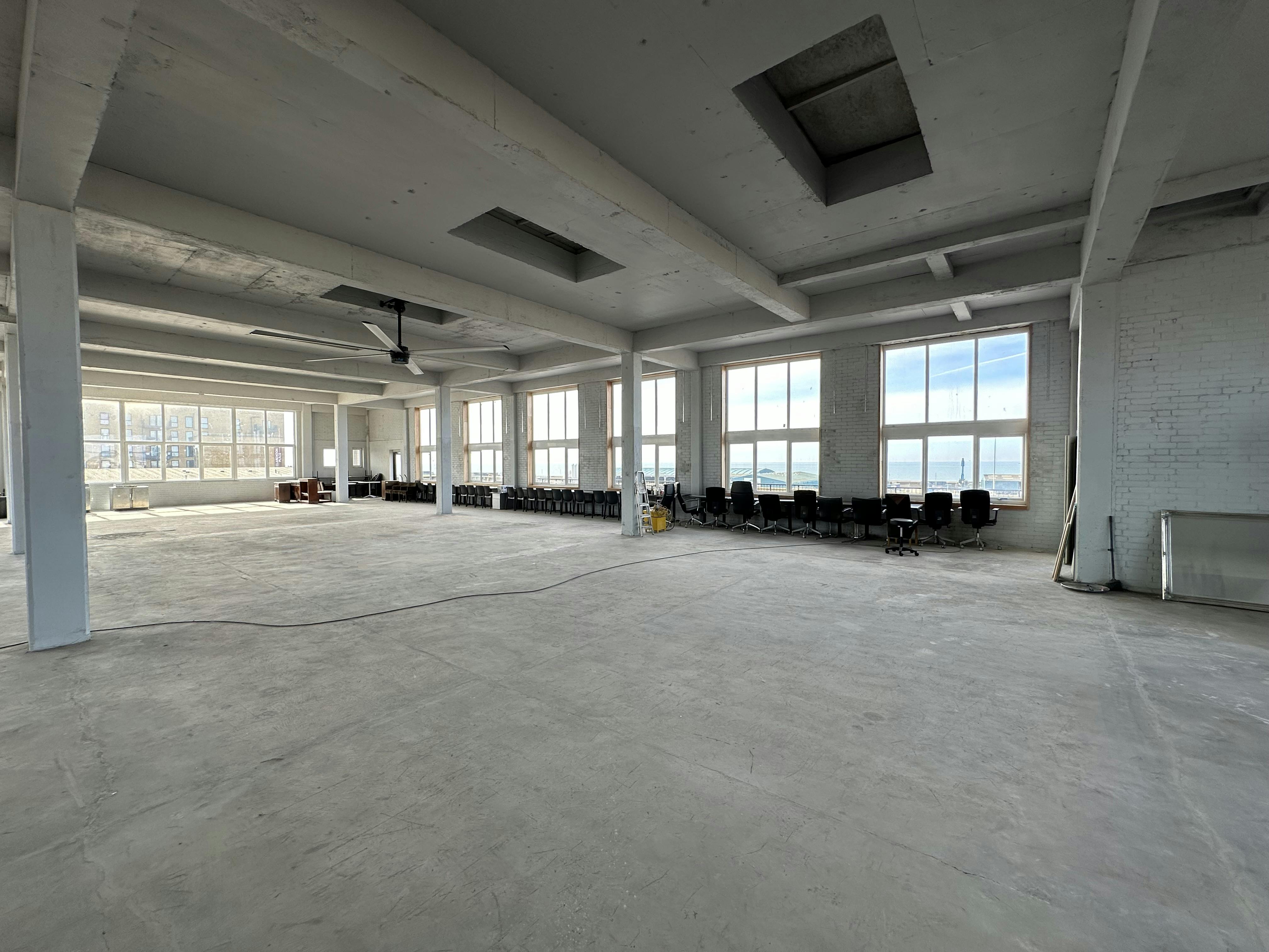 The Circle Building, Portslade, A3 (Restaurants and Cafes) / Leisure ...