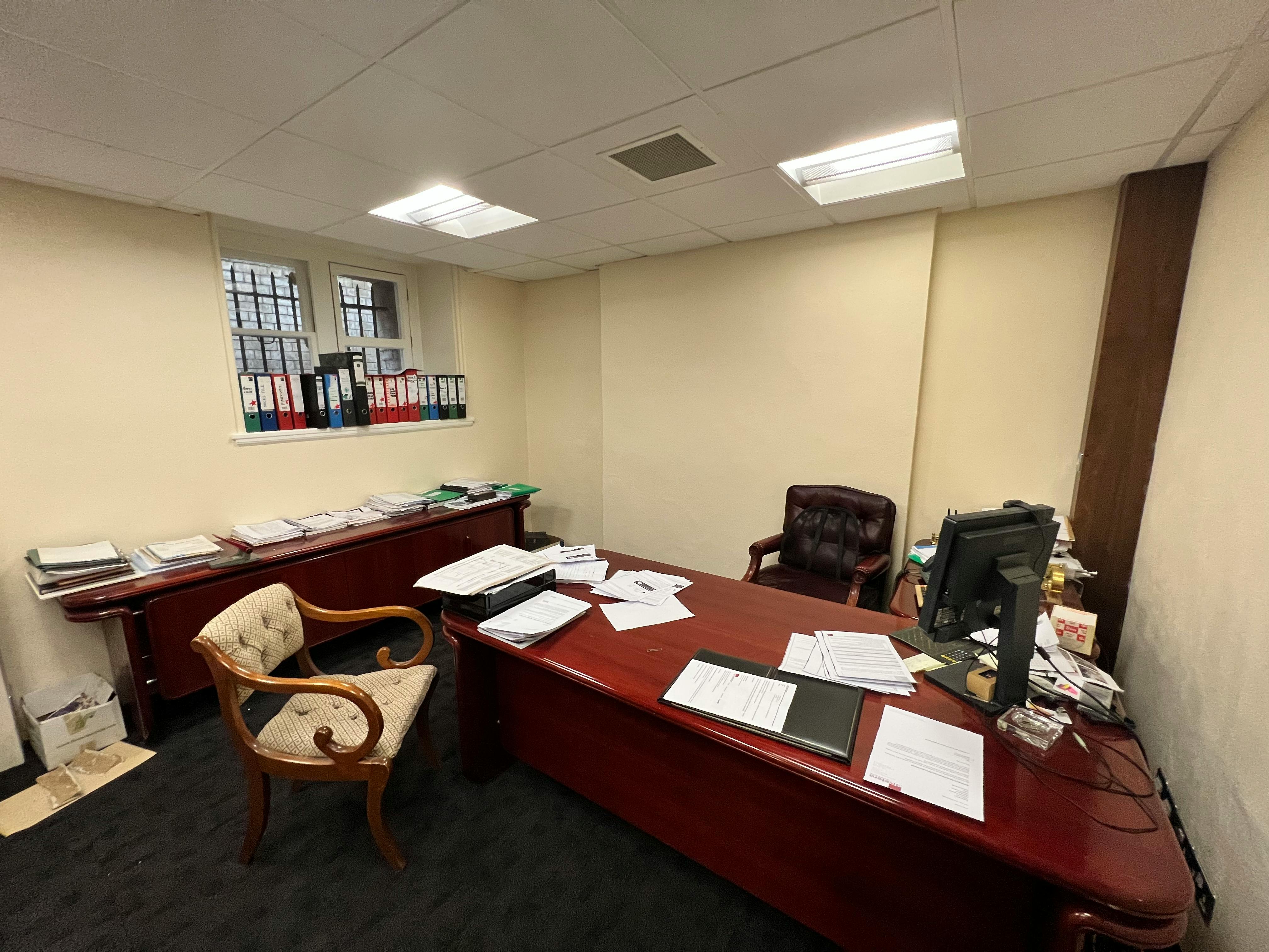 Bank Chambers, 660-664 Commercial Road, London, Education / Health ...