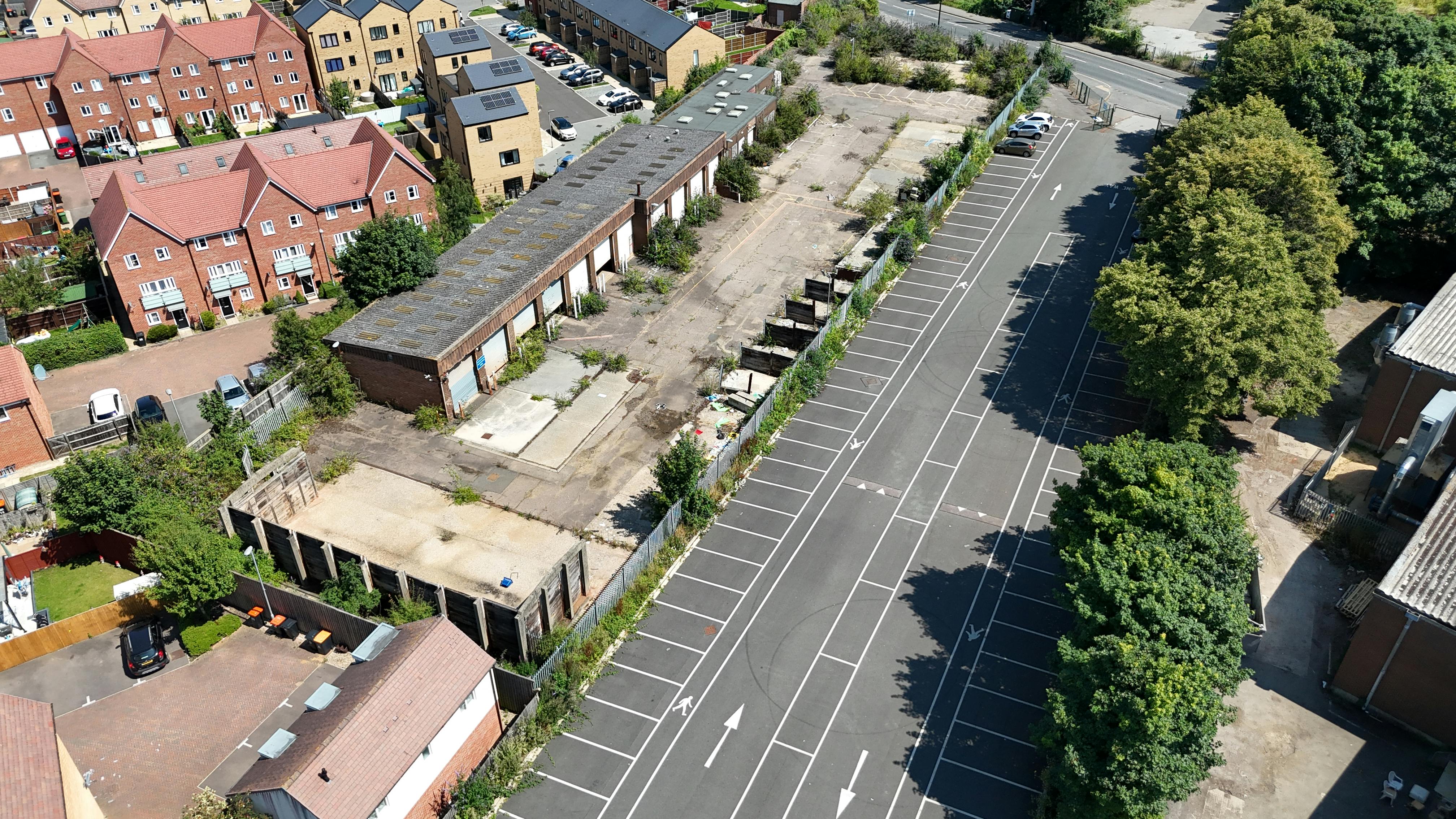 Land at Watling House, High Street North, Dunstable, D1 / Development ...