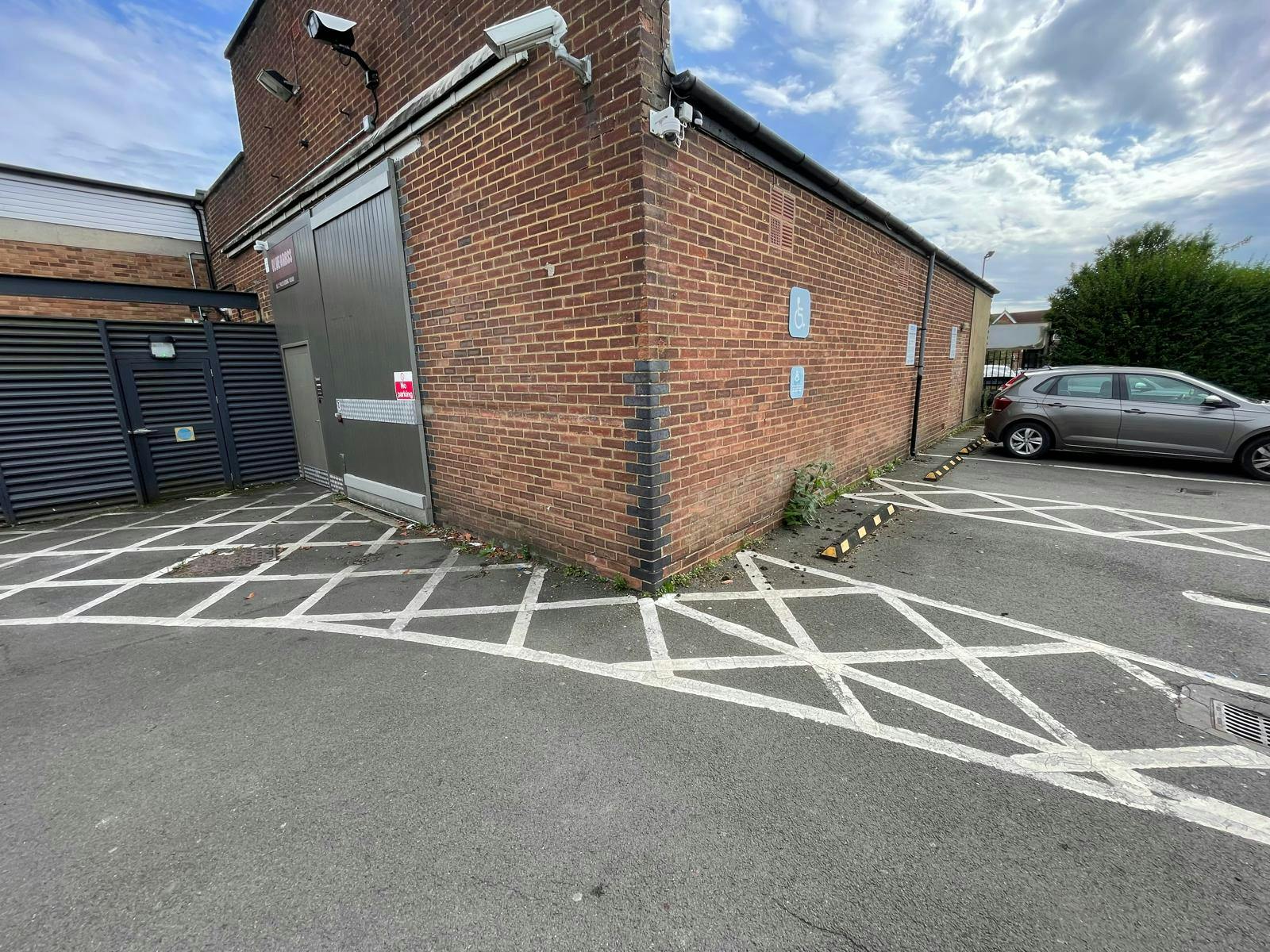 Building to rear, 25 Packhorse Road, Gerrards Cross, Restaurant, To Let ...