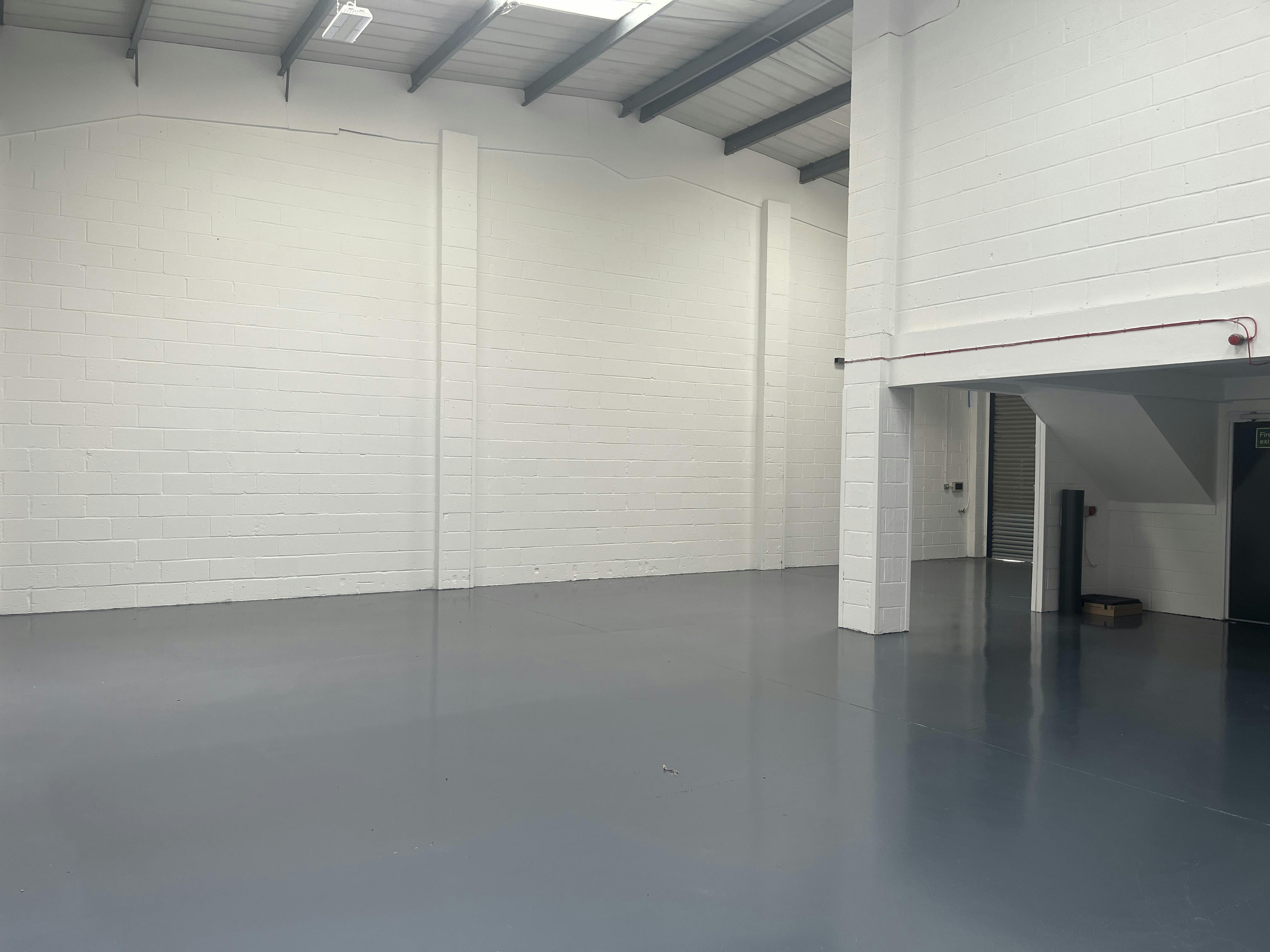 Unit 9, Vale Industrial Estate, Aylesbury, Industrial, To Let ...