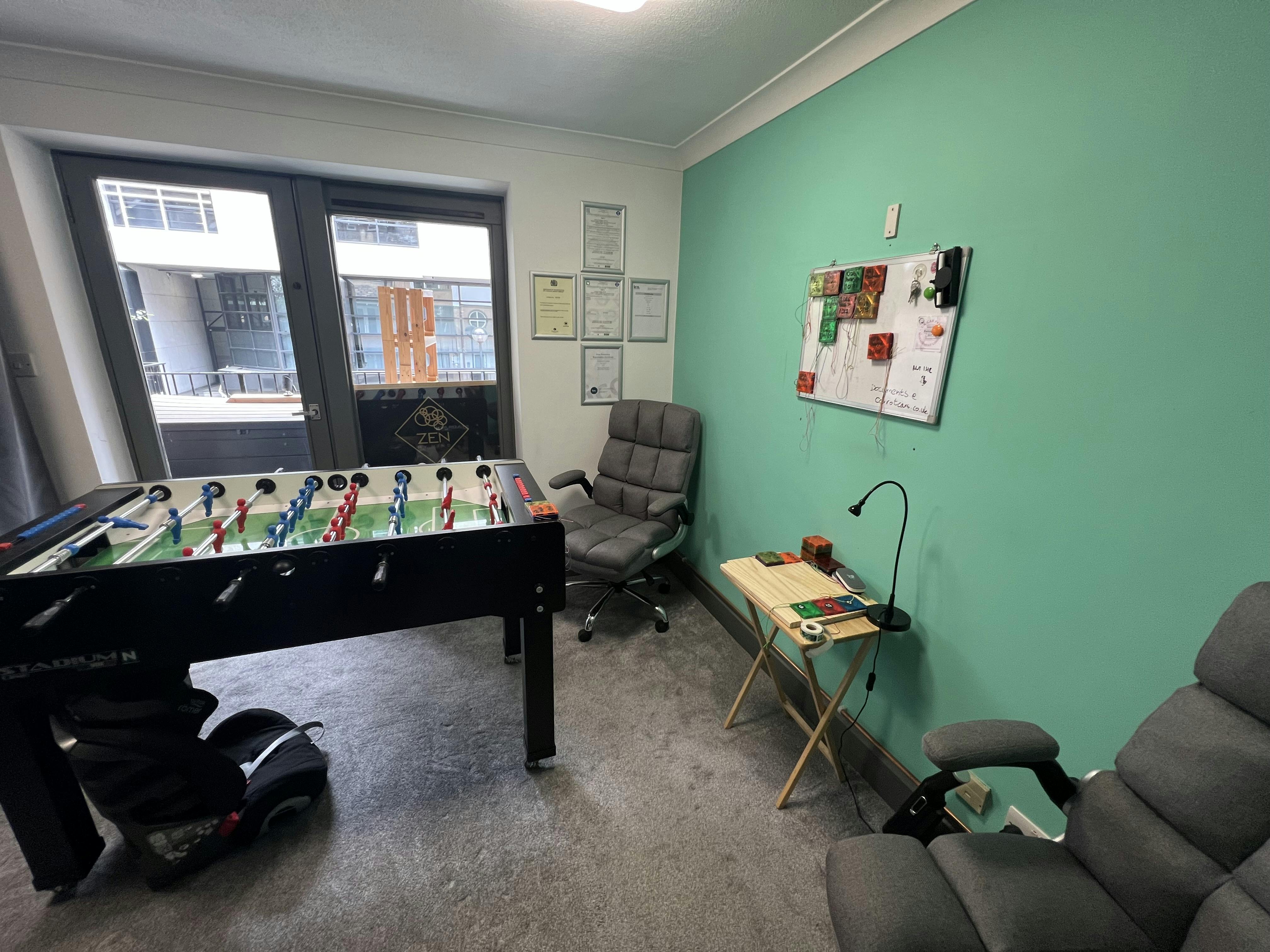 4 Laybourne House, London, Offices, To Let - Cherryman