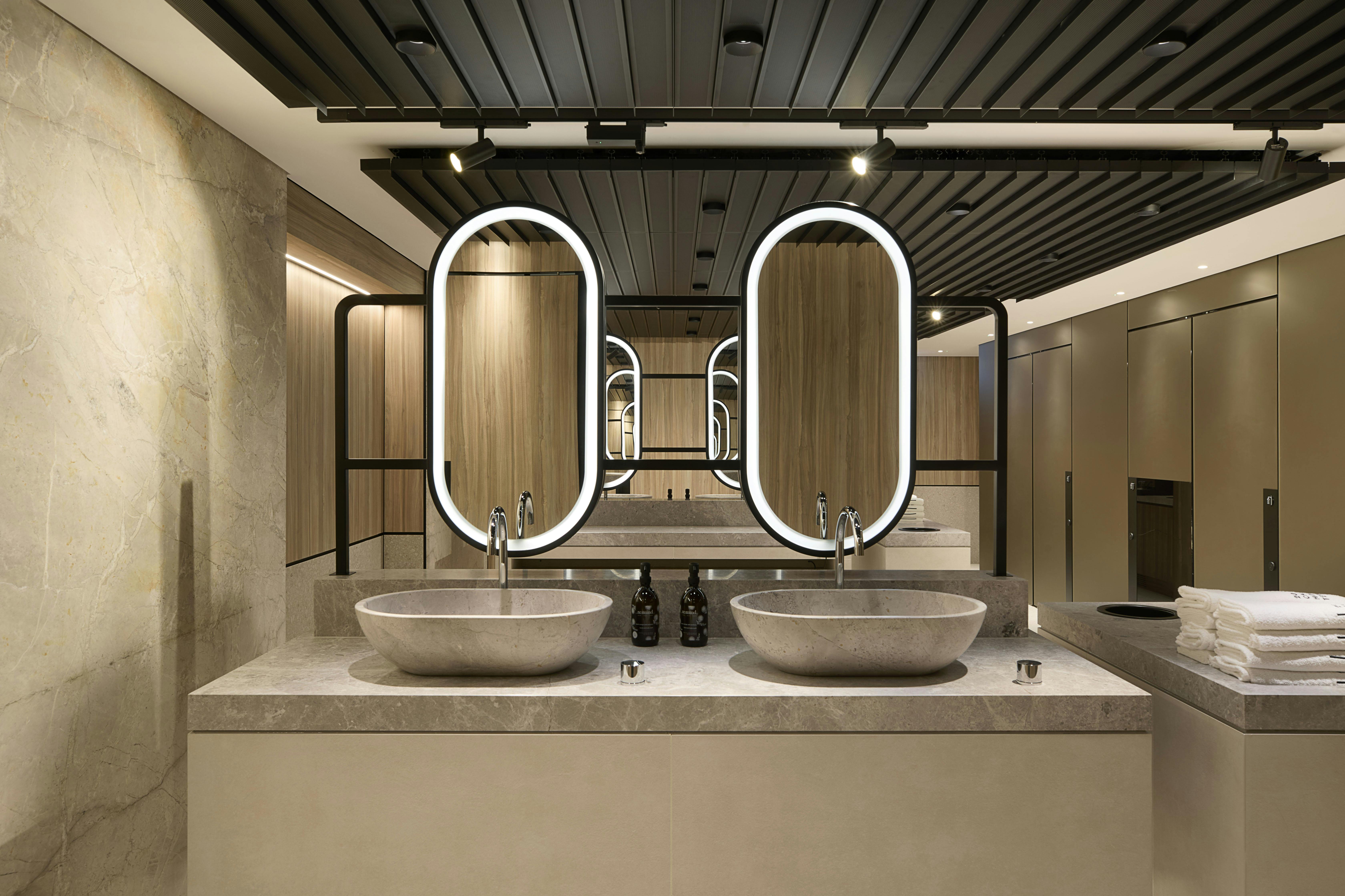 20 Carlton House Terrace, St James's - Edward Charles & Partners