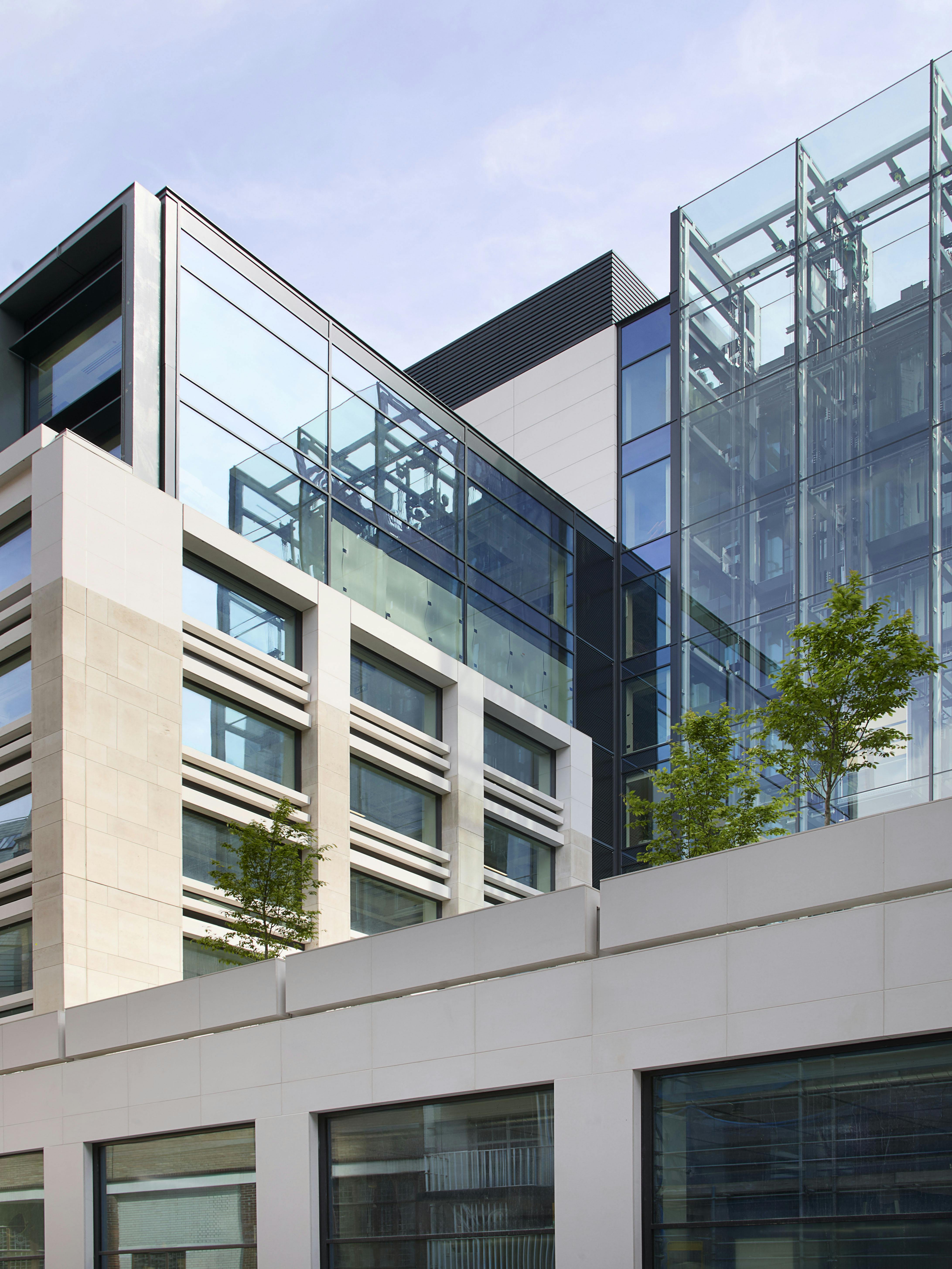 20 Carlton House Terrace, St James's - Edward Charles & Partners