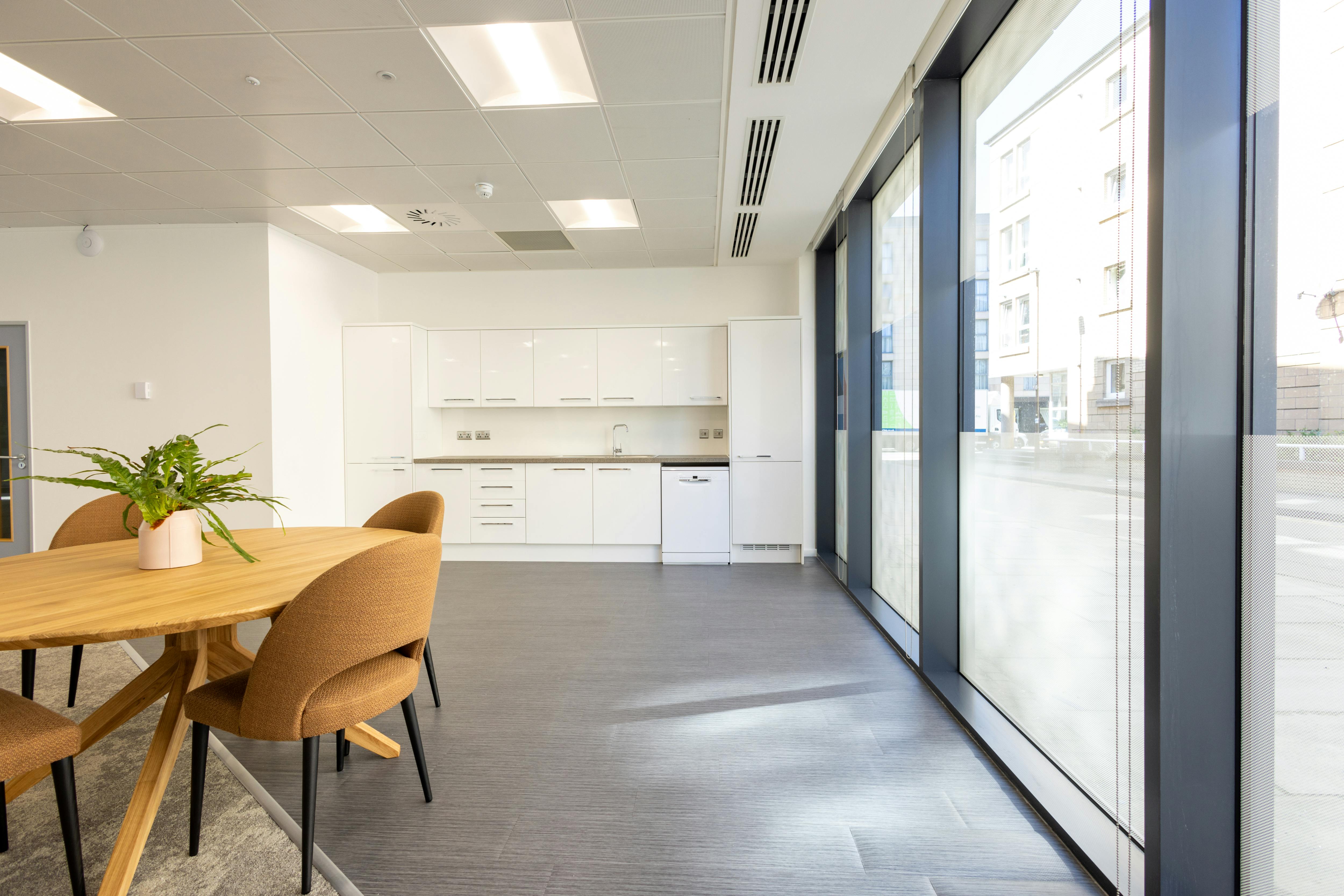 2 Lochrin Square, Edinburgh, Office, To Let