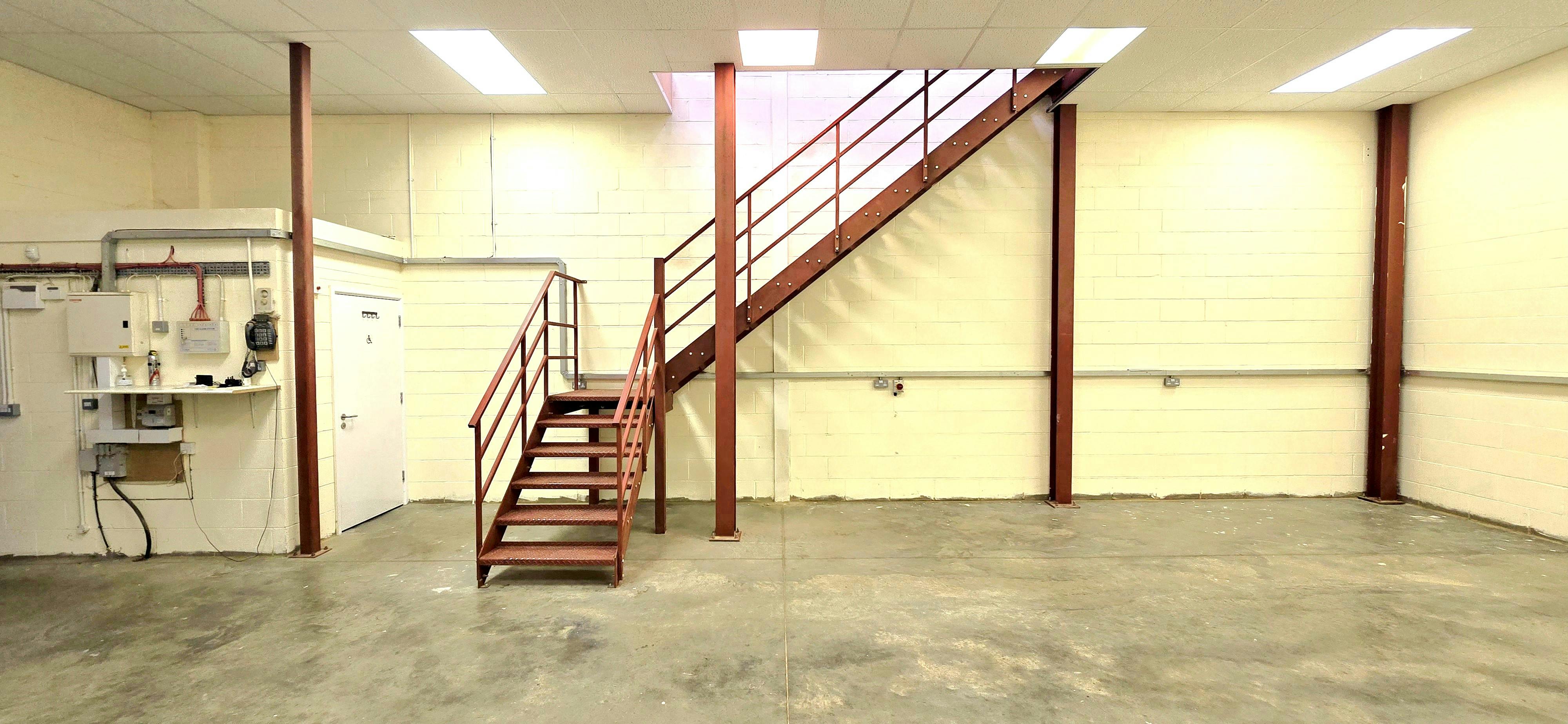 Unit 34, Cromwell Industrial Estate, Staffa Road, London, Warehouse ...