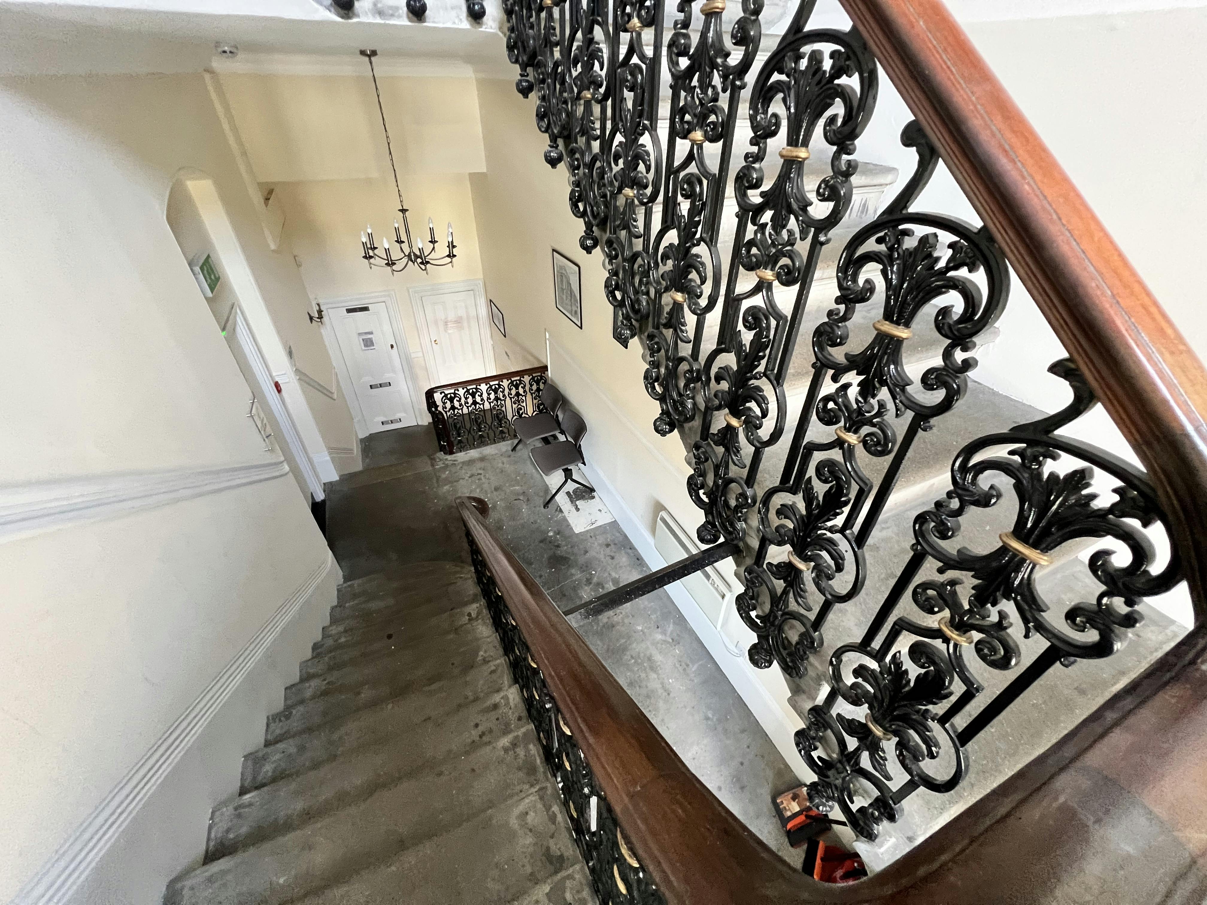 Bank Chambers, 660-664 Commercial Road, London, Education / Health ...