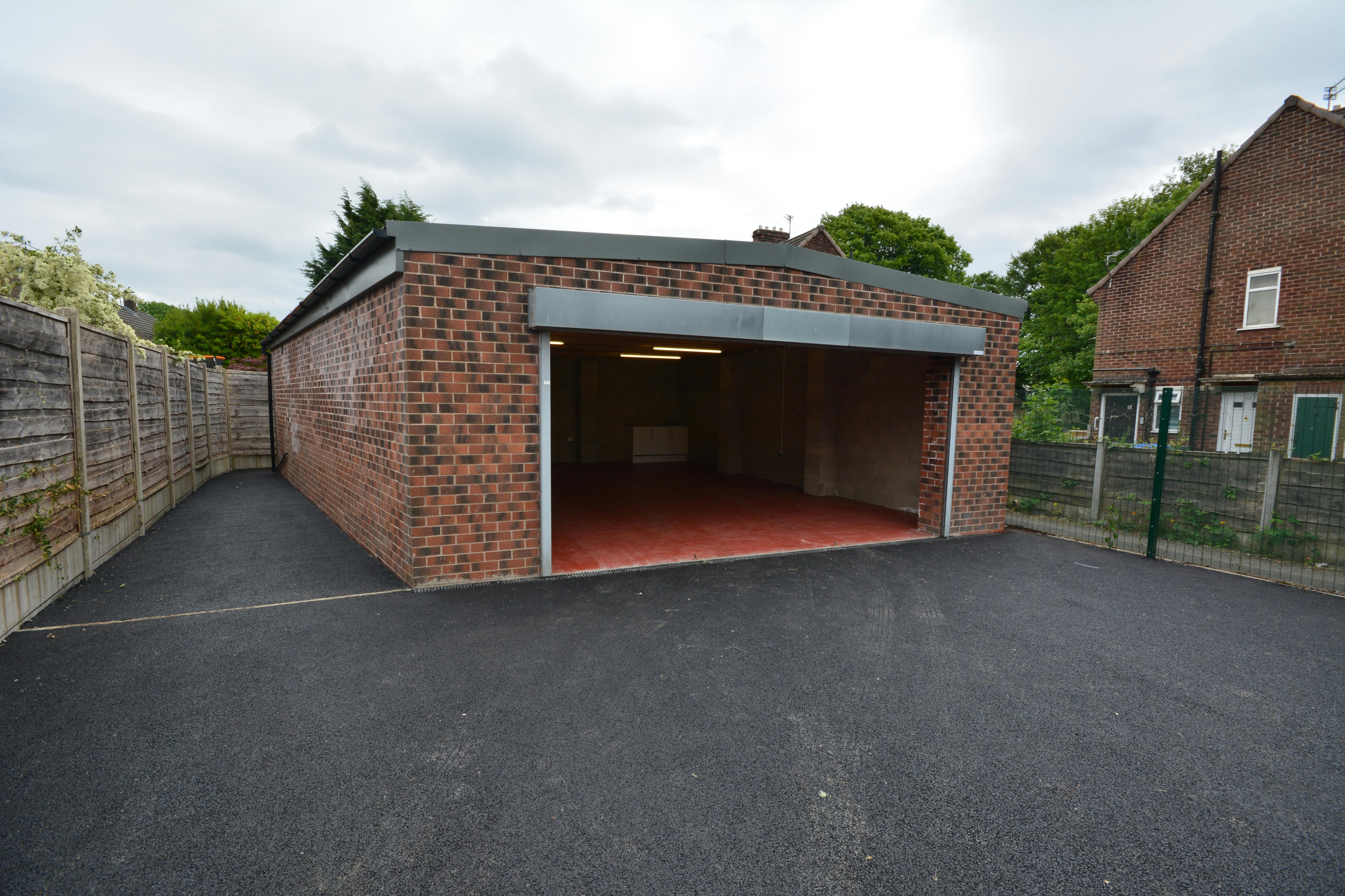 Unit to the Rear of 34 Rufford Dr, Rufford Dr, Whitefield - Pearson Ferrier