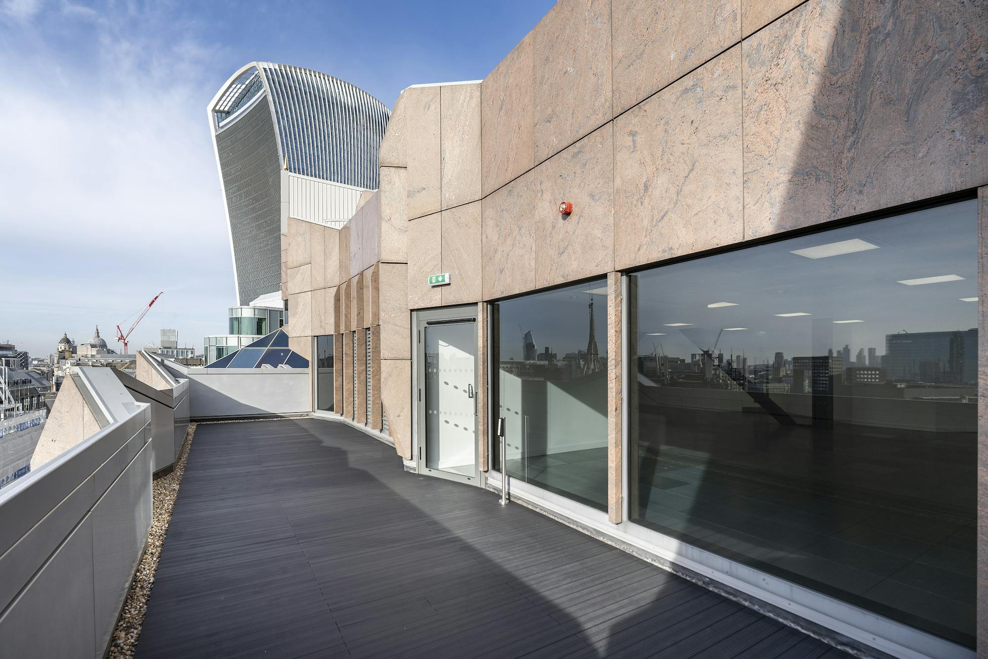 Commercial property to rent London - RX London