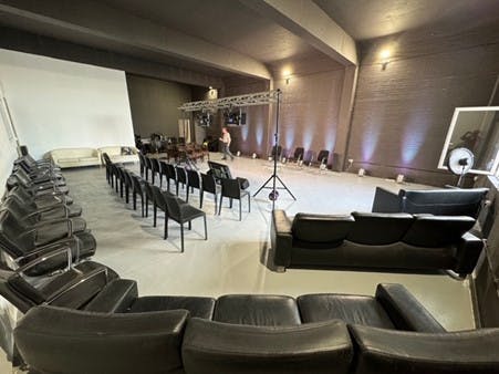 The Circle Building, Portslade, A3 (Restaurants and Cafes) / Leisure ...