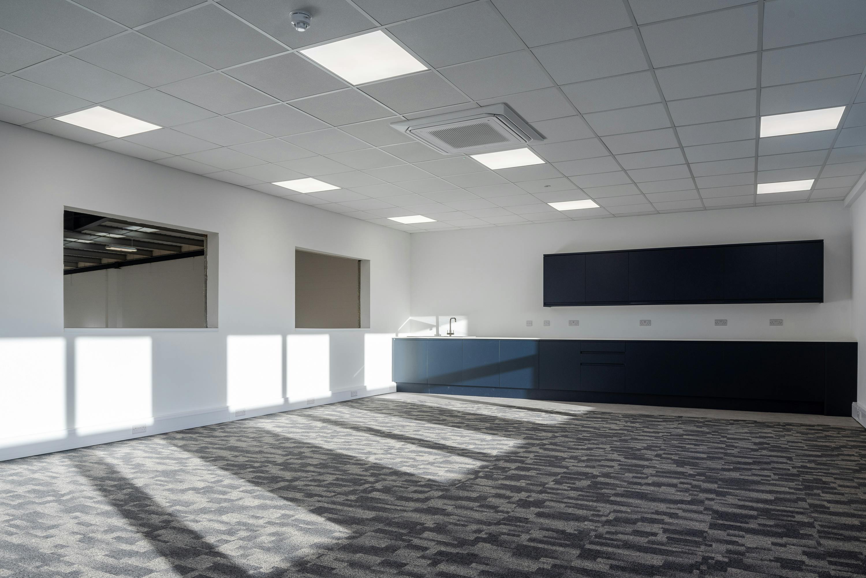 Unit 6 Barwell Business Park, Leatherhead Road, Chessington, Industrial ...