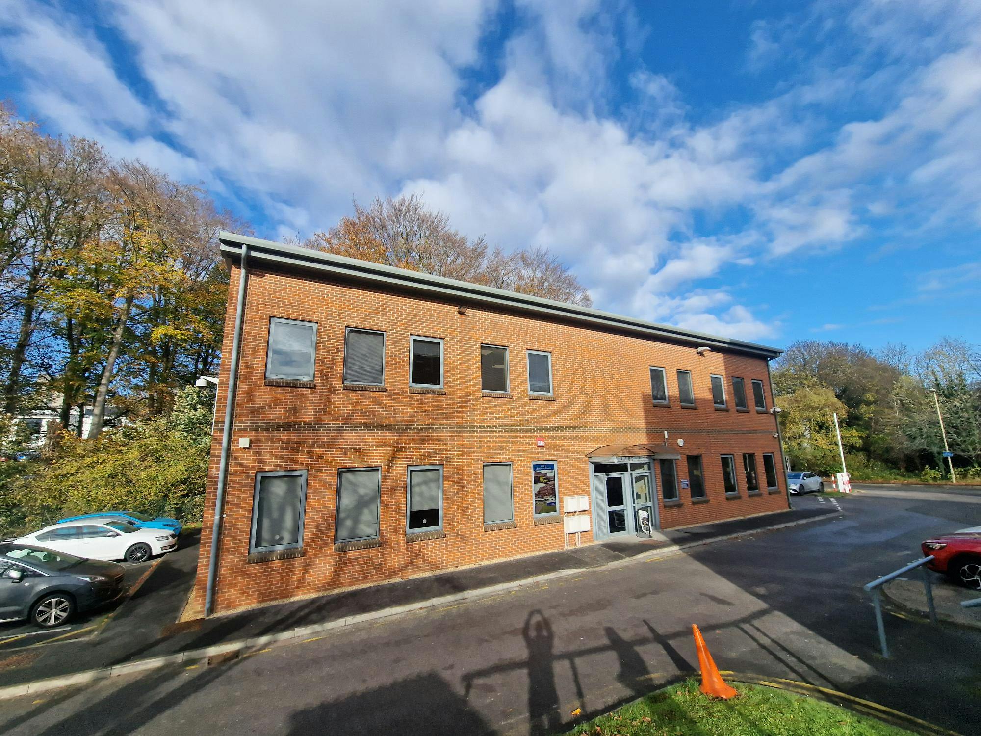 Units 2 & 3 Millennium House, Vickers Business Centre, Basingstoke ...