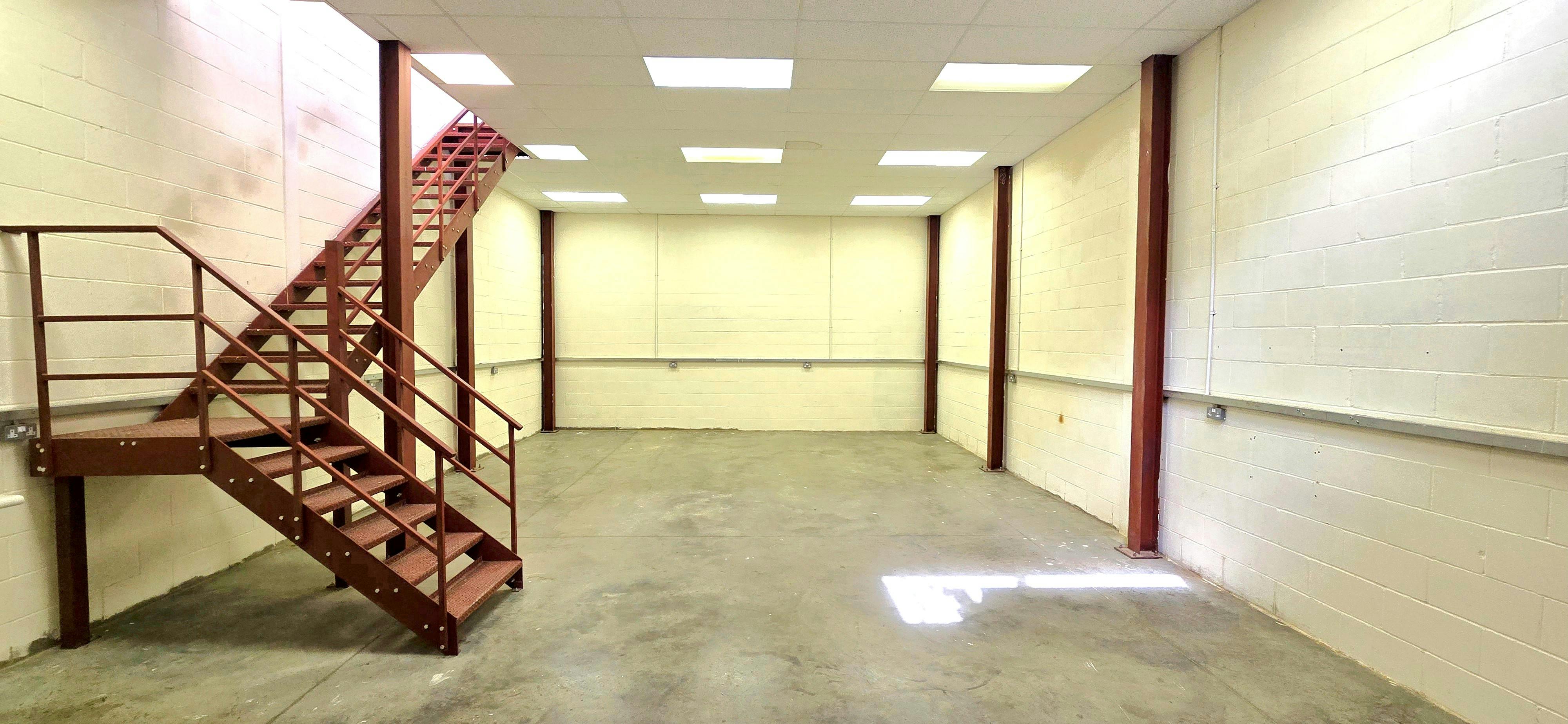 Unit 34, Cromwell Industrial Estate, Staffa Road, London, Warehouse ...