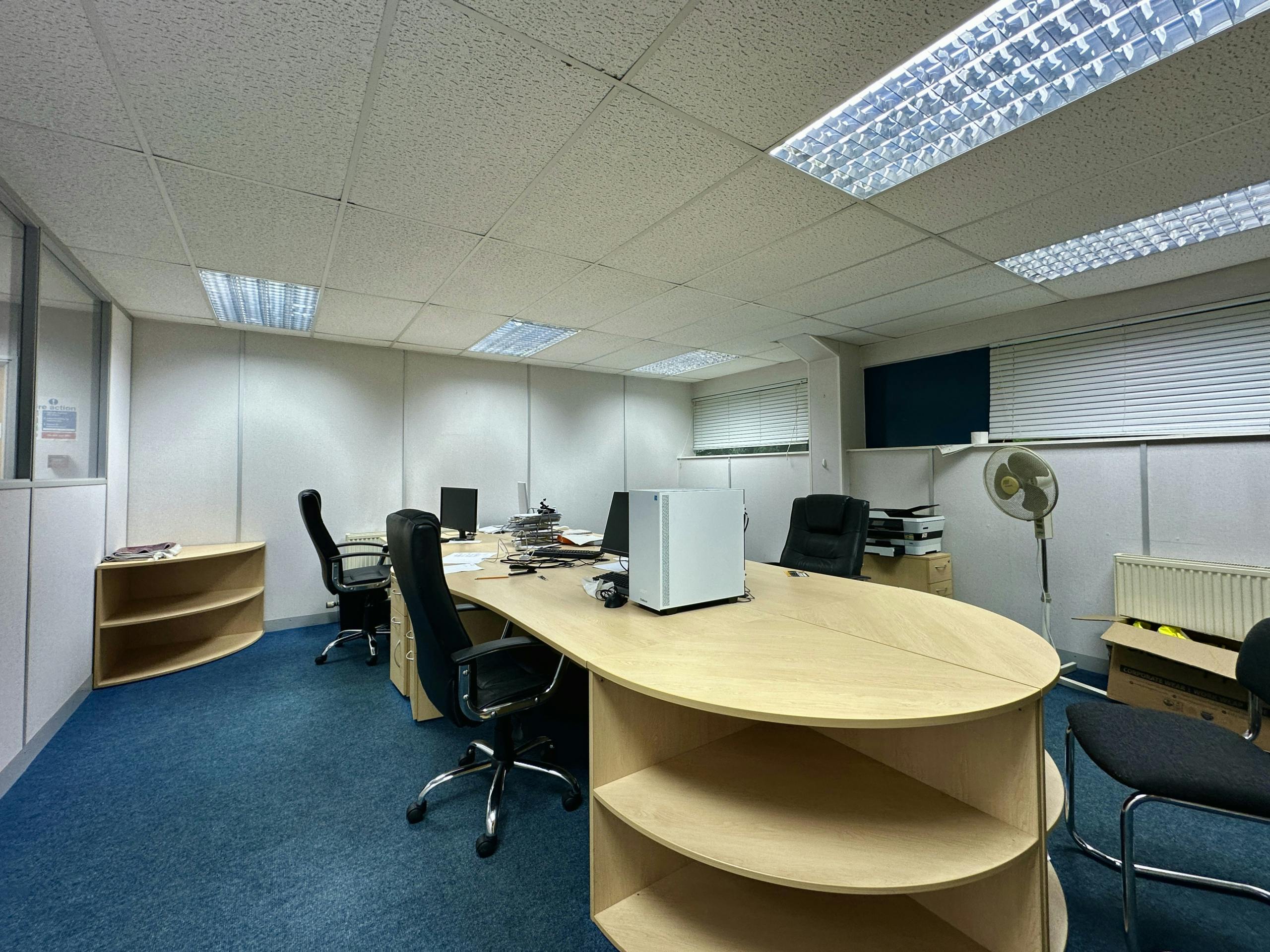 Unit 19 Apex Business Centre, Boscombe Road, Dunstable, Office / Office ...