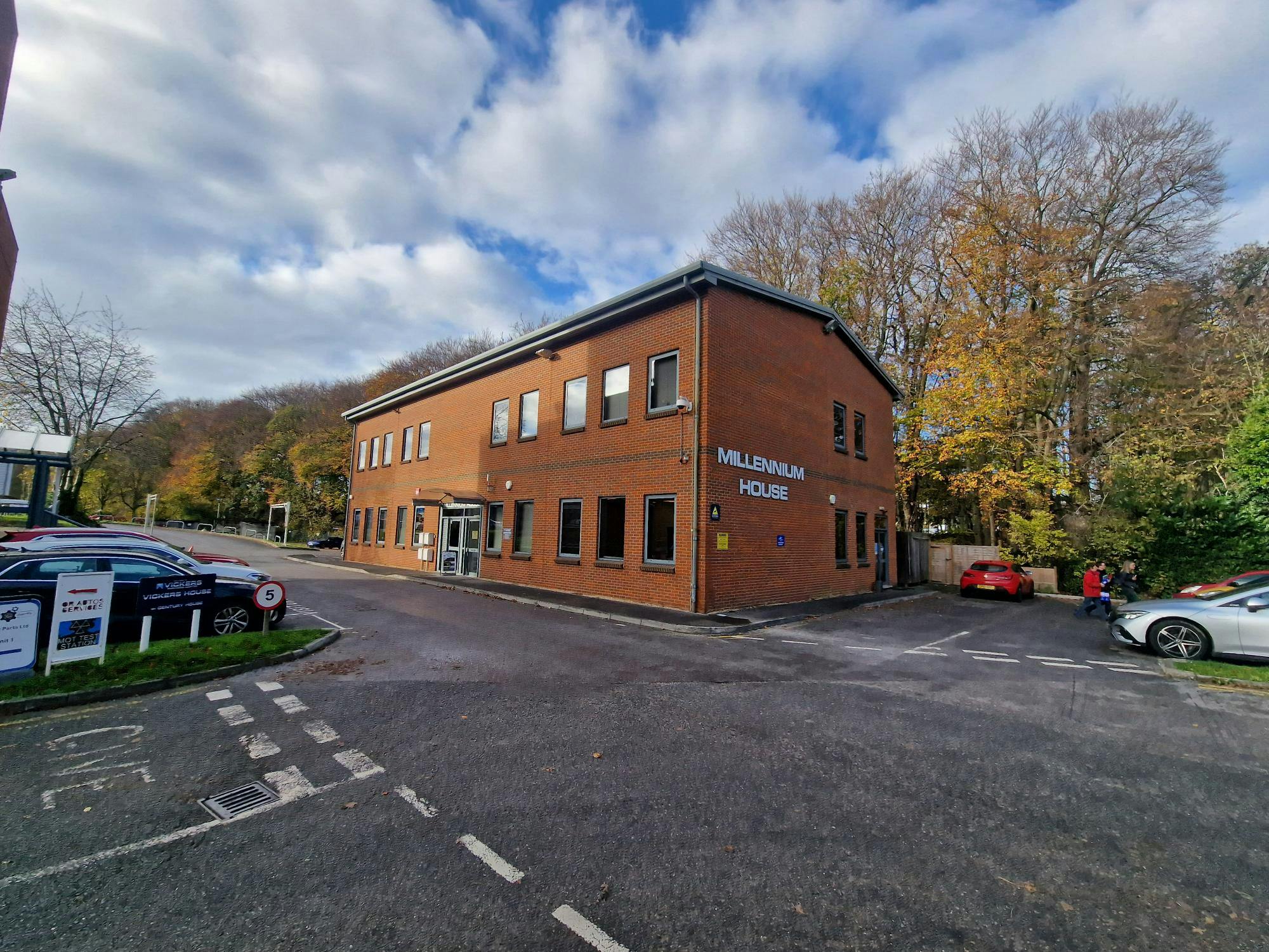 Units 2 & 3 Millennium House, Vickers Business Centre, Basingstoke ...