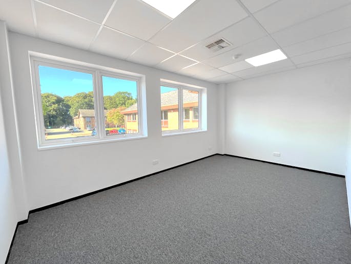 14 Roundway House, Chipping Norton, Office, To Let or For Sale ...