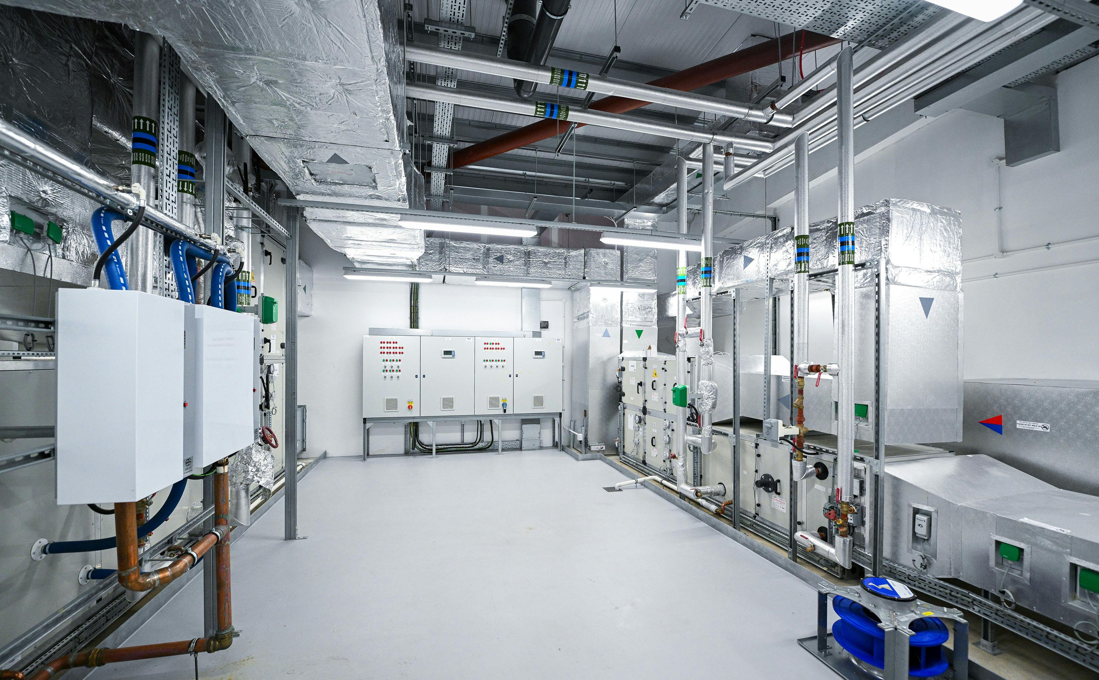 Unit C, 202 Lancaster Way Business Park, Ely, Hi Tech / Lab ...