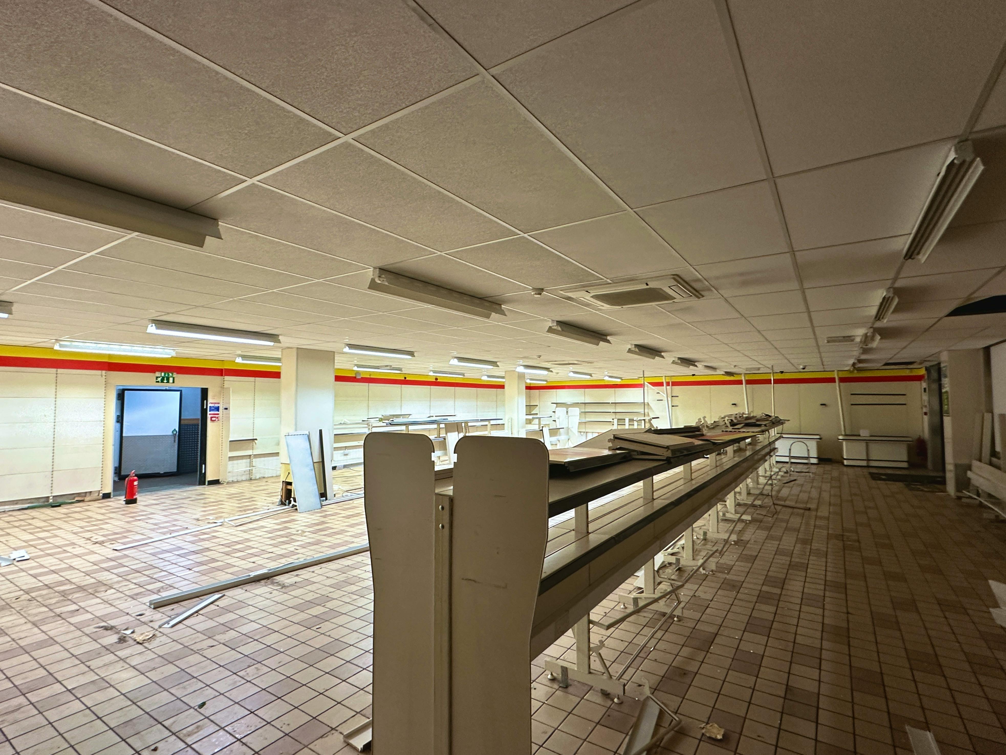 23 Ashton Square, Dunstable, Retail, To Let - S.R. Wood & Son