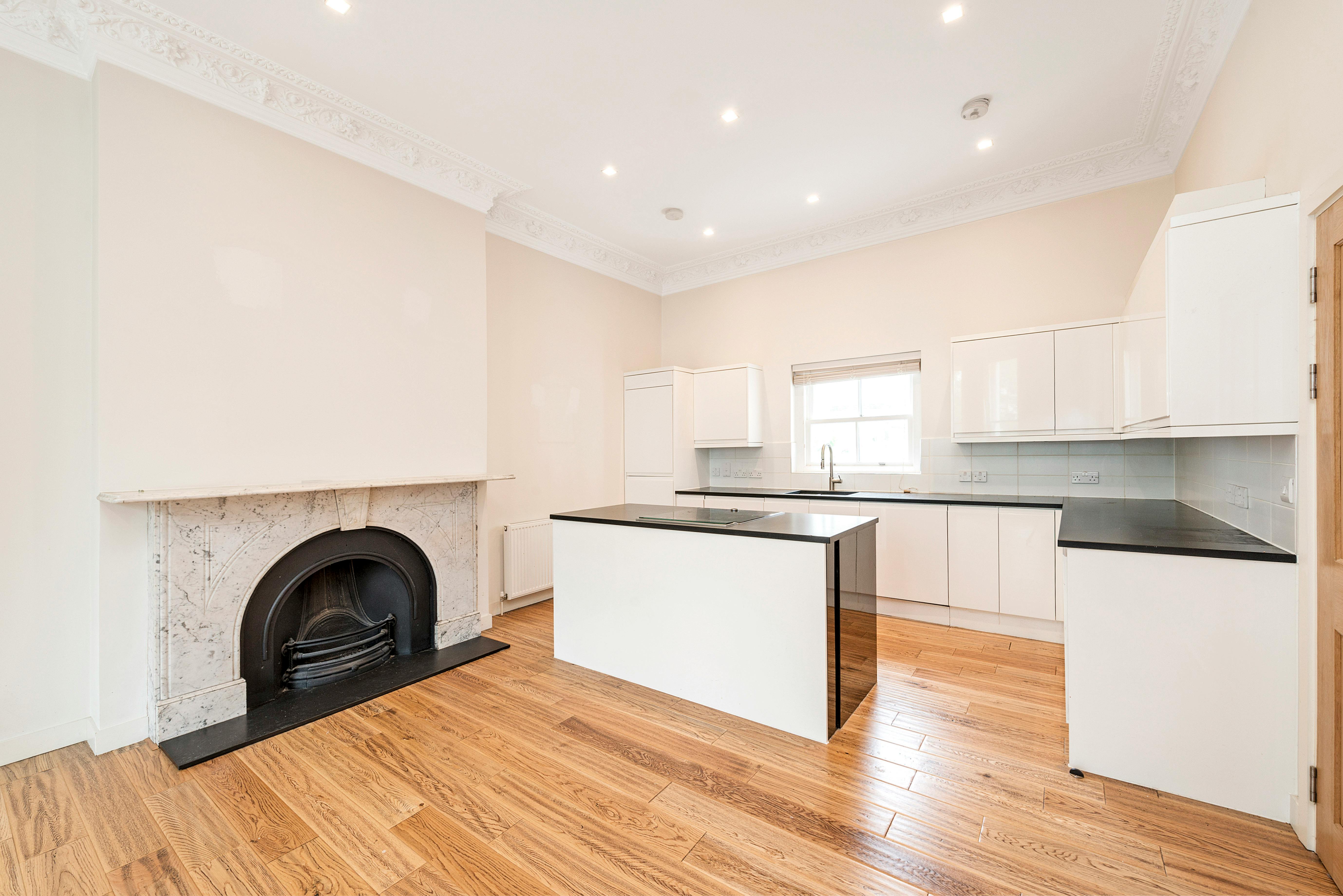 Girdlers Road - Daniel Watney
