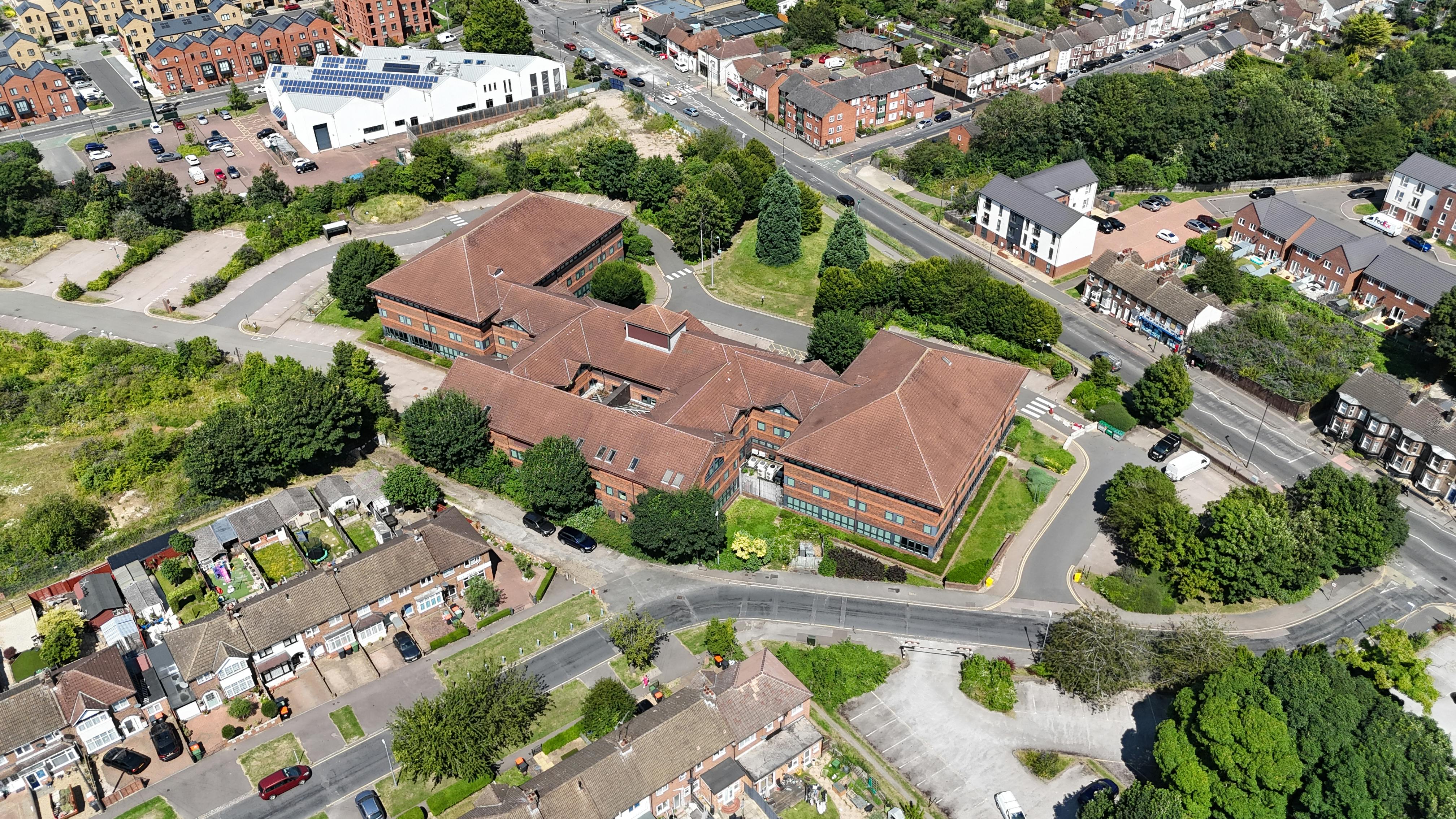 Land at Watling House, High Street North, Dunstable, D1 / Development ...