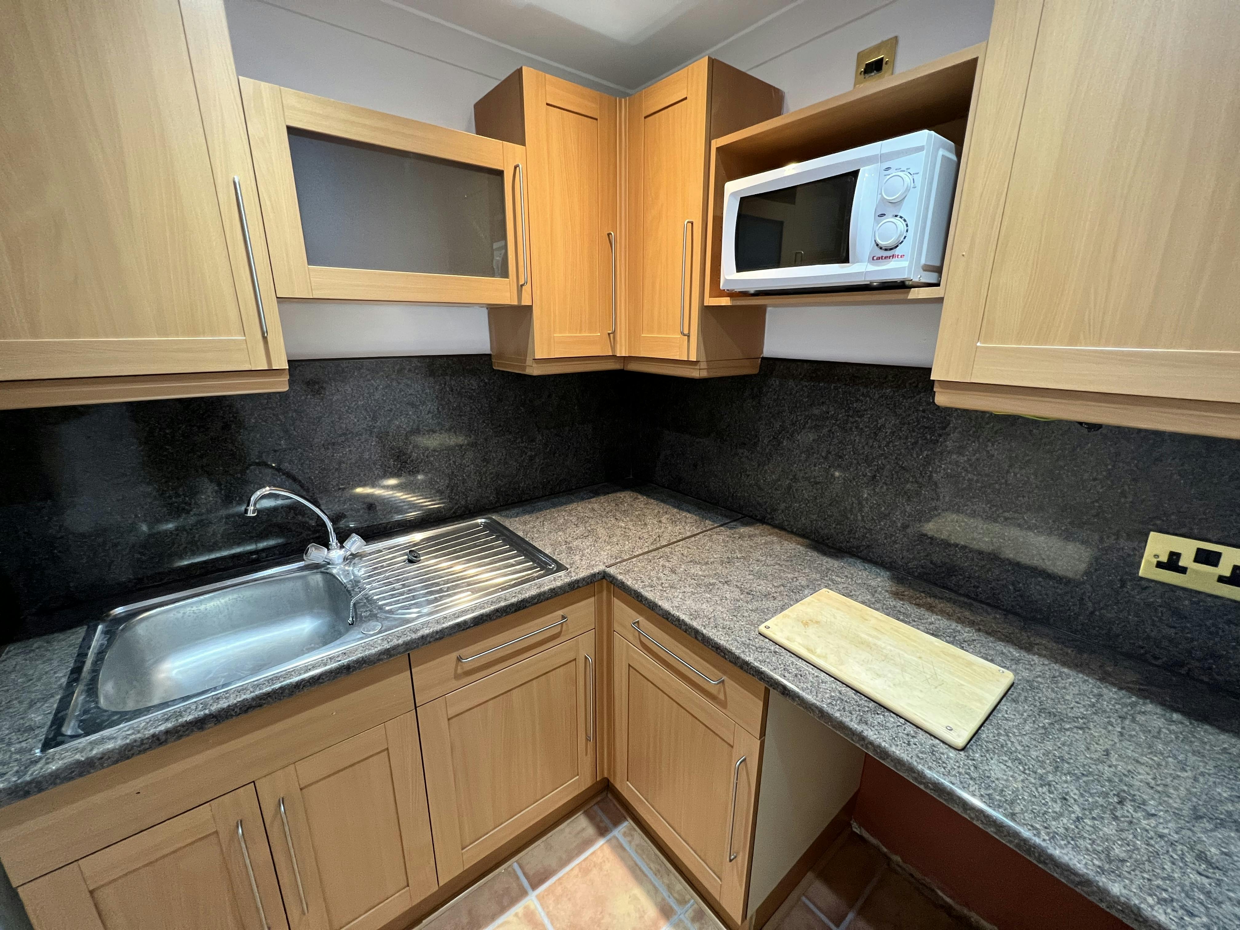 6 Beatty House, London, Offices, To Let or For Sale - Cherryman