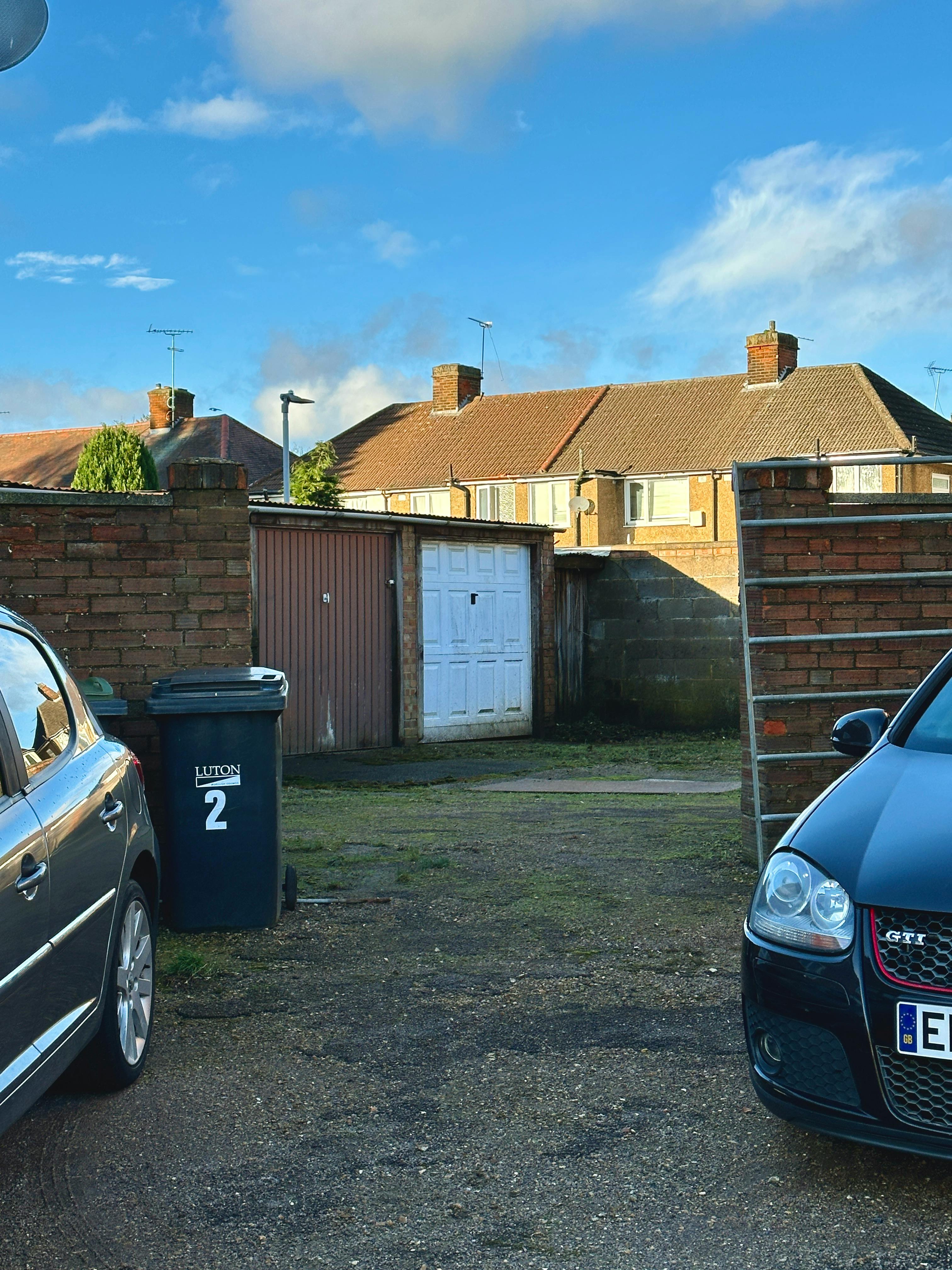 Land R/o Nursery Parade, Nursery Road, Luton, Land/Yard, For Sale - S.R ...